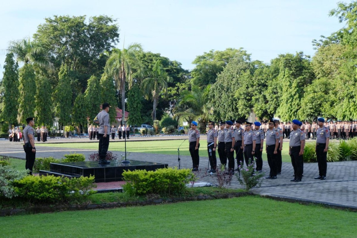Kapolda Sul-Sel Pimpin Langsung Upacara KORPS RAPORT Kenaikan Pangkat ...